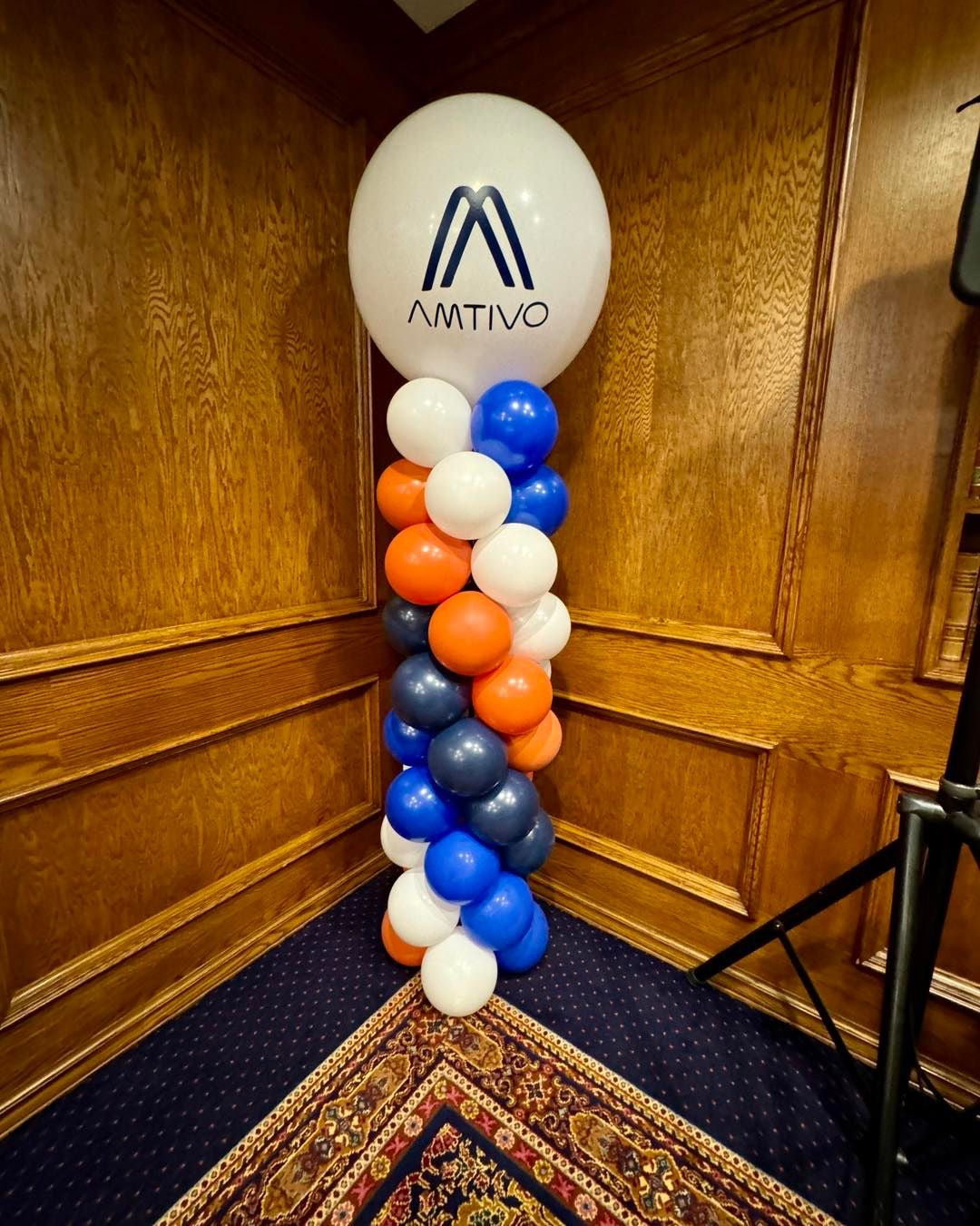 West Michigan Balloons - Balloon Décor