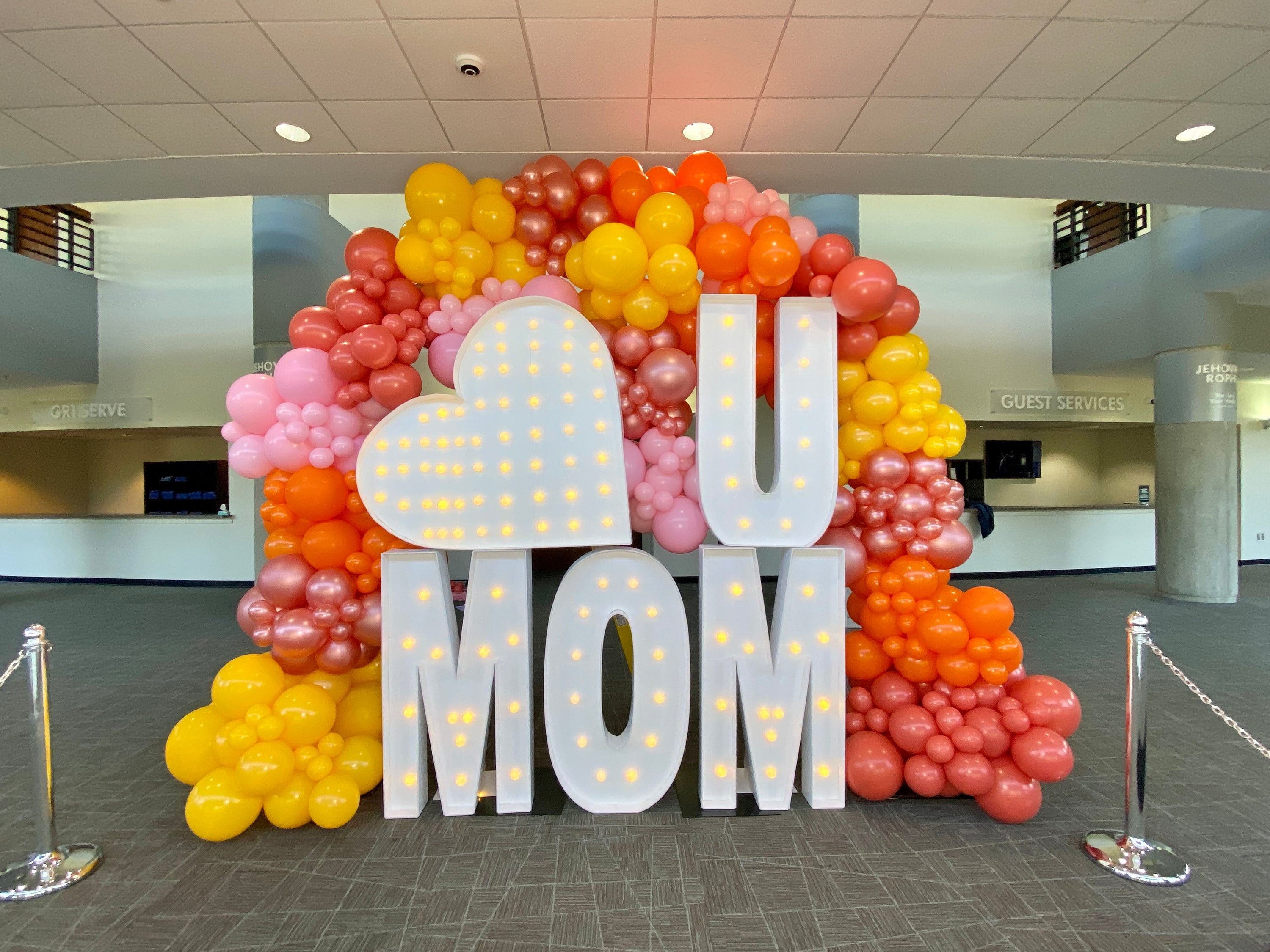 West Michigan Balloons - Balloon Décor