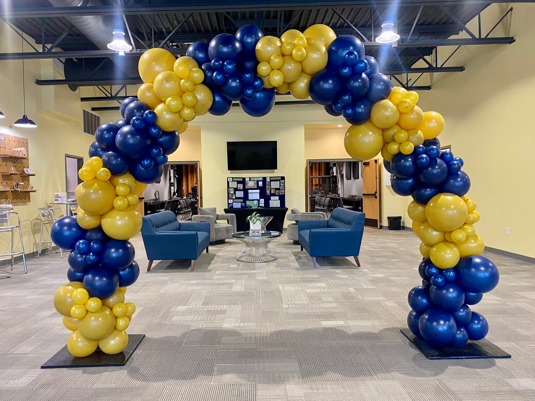 West Michigan Balloons Balloon Arches