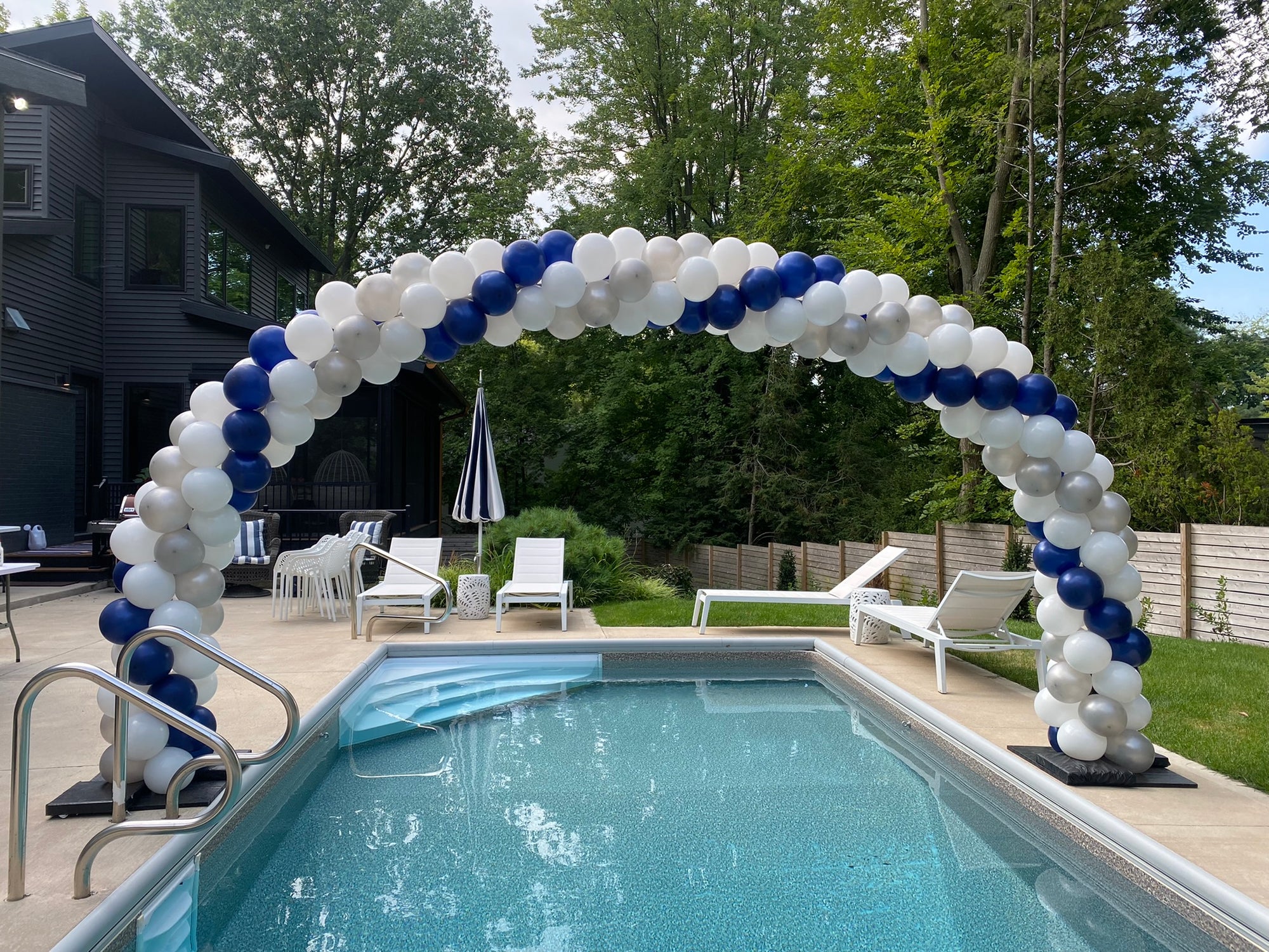 West Michigan Balloons Balloon Arches and Balloon Garlands