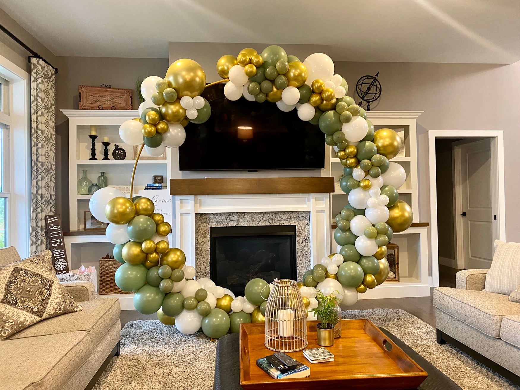 West Michigan Balloons - Balloon Décor