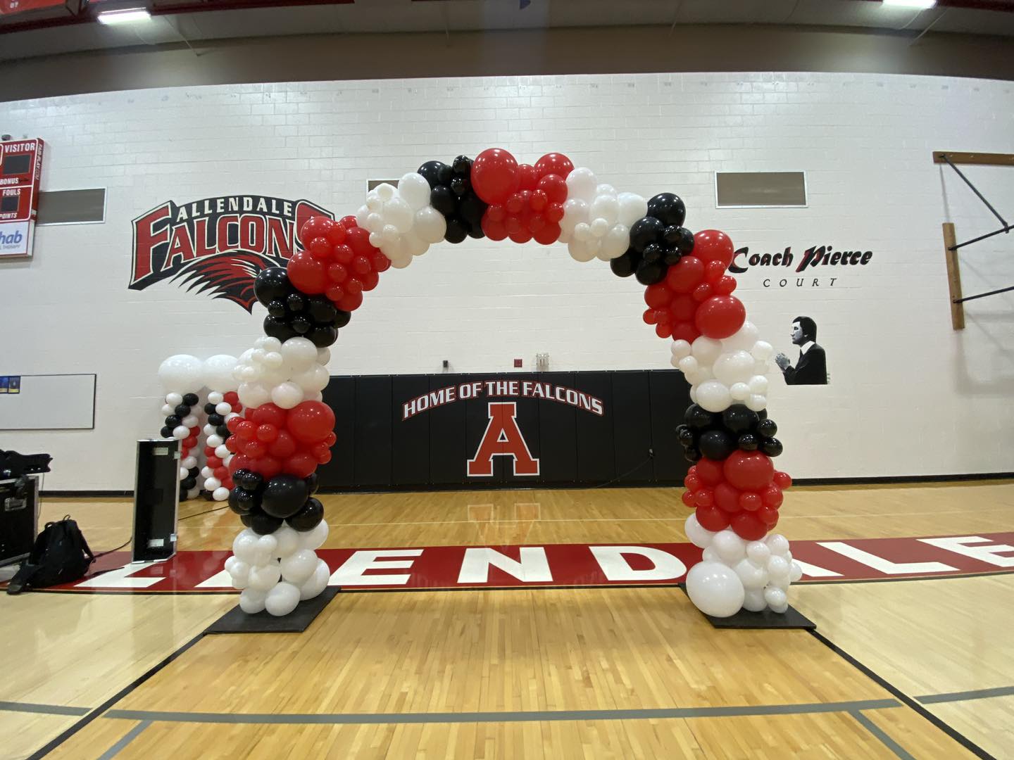 West Michigan Balloons Balloon Arches
